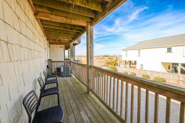 Surf City Beach, Surf & Sun Suite With Pool - Topsail Beach, NC