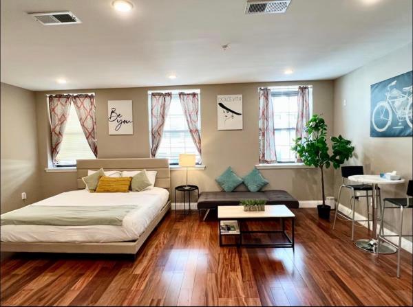 406 Luxury King Bed In Central City Of Philad - Philadelphia, PA