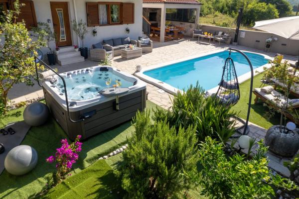 Villa Ivona With Swimming Pool And Jacuzzi - Mljet