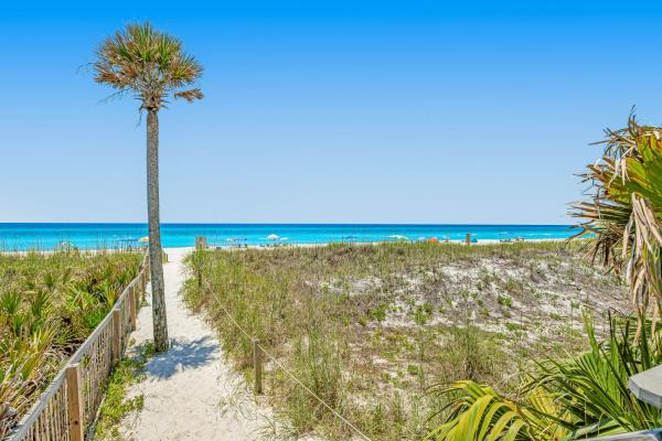 Dog-friendly Home Steps To Beach With 2 Kitchens Dressing Room & Game Room - Panama City Beach, FL