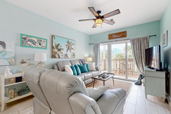 Condo With Partial Bay View Onsite Fishing Dock Beach Access & Shared Pool - Pensacola Beach, FL