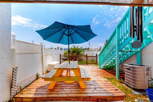 Dog-friendly Close To The Beach With Wifi Private Washer & Dryer Balcony & Ac - Panama City Beach, FL