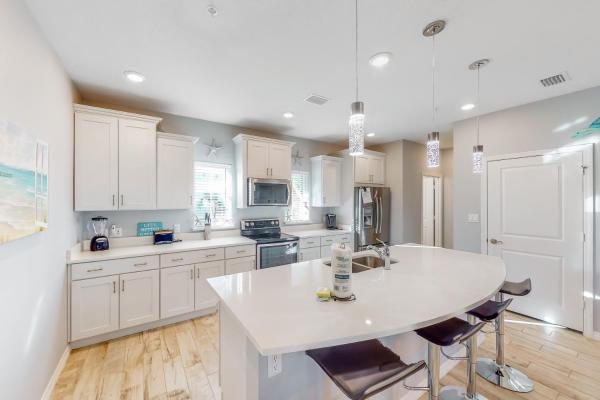 Pretty Townhome With Pools & Hot Tub - Less Than Half-mile To Beach - Perdido Key, FL