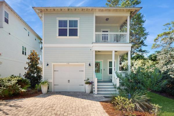 Home With Pool & Dock Access - Blocks To Beach Powell Lake & State Park - Alys Beach, FL