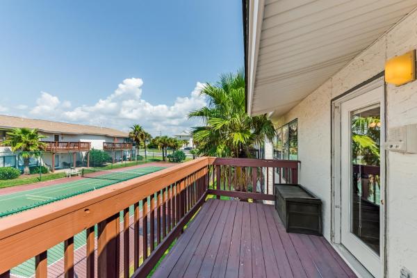 Second-floor Condo With Beach Access Shared Outdoor Pool & Tennis Court - Navarre Beach