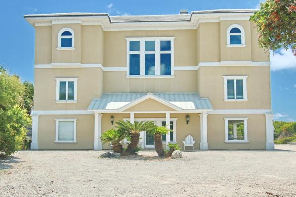 Beachfront Home With Elevator Beach Gear On-site Neiborhood Pool Tennis & Fitness Room - Apalachicola, FL