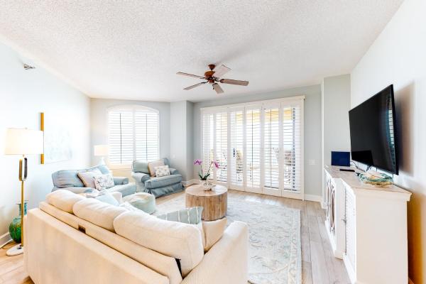 Newly Renovated Gulf-front Condo With Beach Access Shared Pools Hot Tub Free Wifi - Perdido Key, FL