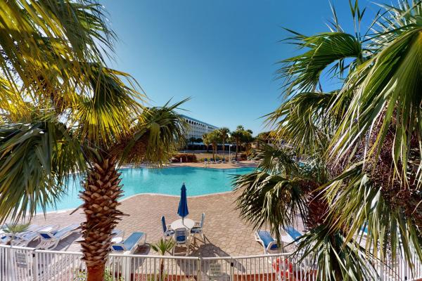 2nd-floor Condo With Partial Gulf View & Beach Service - Near Shopping&dining - Fort Walton Beach, FL