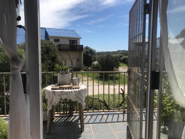 120 Steps To The Beach - Pringle Bay
