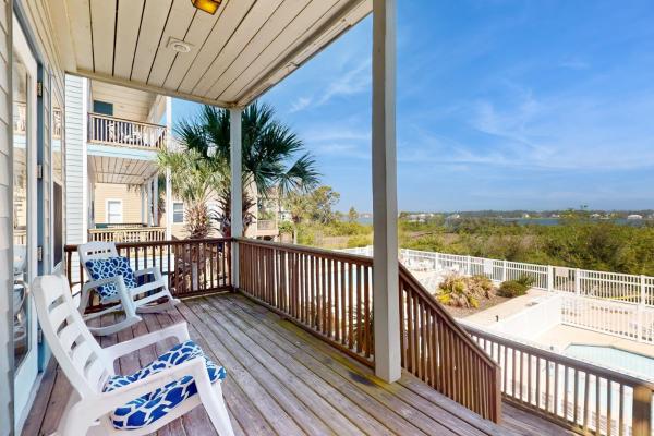 Lagoon-front Dog-friendly Duplex With Heated Outdoor Pool Hot Tub & Central Ac - Alabama