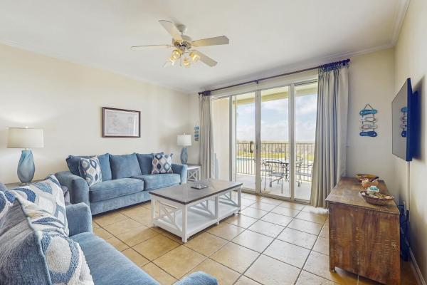 Perfect Beachfront Condo With Pool Internet And Washer And Dryer - Dauphin Island, AL