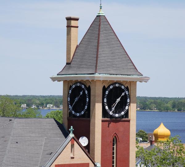 Historic Downtown Clock Tower View Condo-2 Bedroom - New Bern, NC