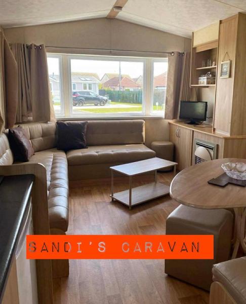 3 Bedroom 8 Berth Caravan Centre Of Towyn - Abergele