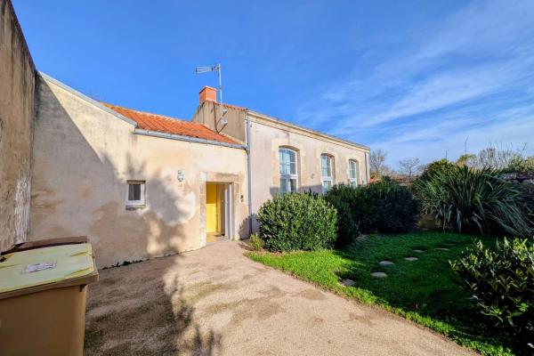 Spacious Duplex House In Grosbreuil - La Roche-sur-Yon