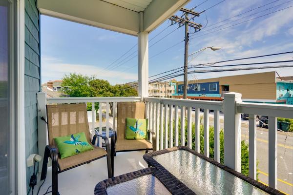 Breezy Wildwood Condo ~ 2 Blocks To Beach! - Wildwood, NJ