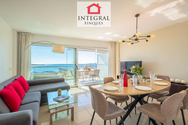 Palamós Beachfront Apartment - Palamós