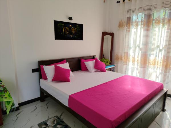 Ocean Wild Trail - Hikkaduwa