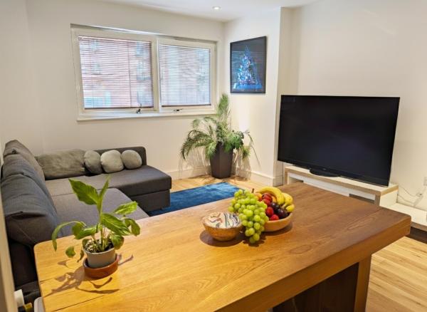 Lovely, Spacious 2br Apartment Central Kingston - Pass The Keys - Hounslow