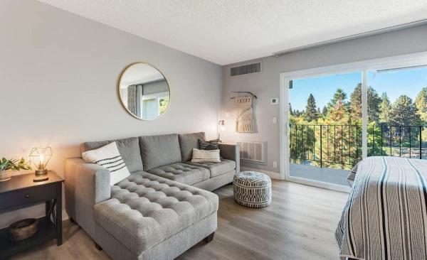 Updated Condo With Deschutes River View - Oregon