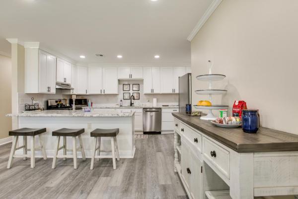 Dine, Shop & Play: Kenner Home W/ Patio & Yard! - Kenner, LA