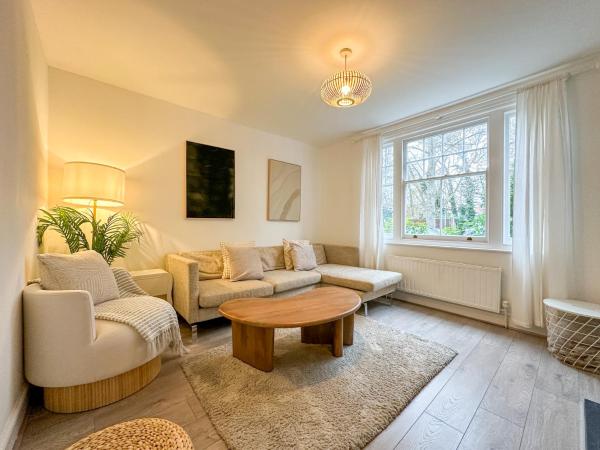 New - Luxury 3 Bedroom Townhouse - Canterbury City Centre - Canterbury
