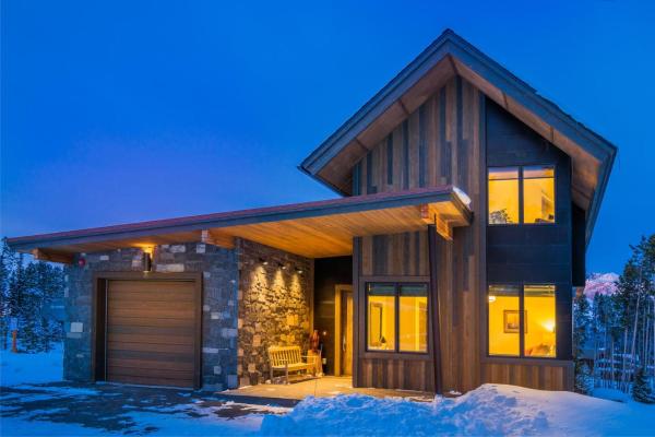 7 Rolling Ridge Home - Big Sky, MT