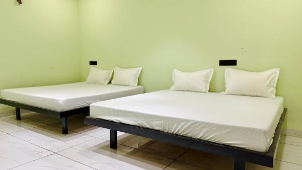Hotel Shree Hari Palace - Indore