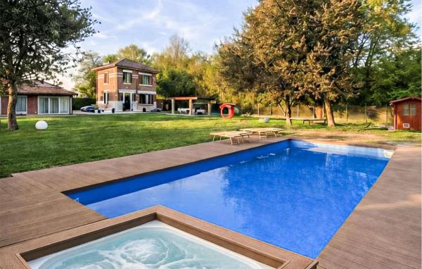 Schönes Haus Mit 3 Schlafzimmern In - Isola di Albarella