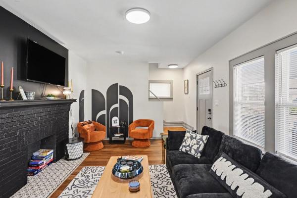 Cozy 2br Near Ohio State - Private Yard - Parking - Grove City, OH