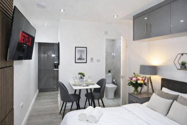 Modern Studio Near Nec & Bhx Free Parking - Solihull