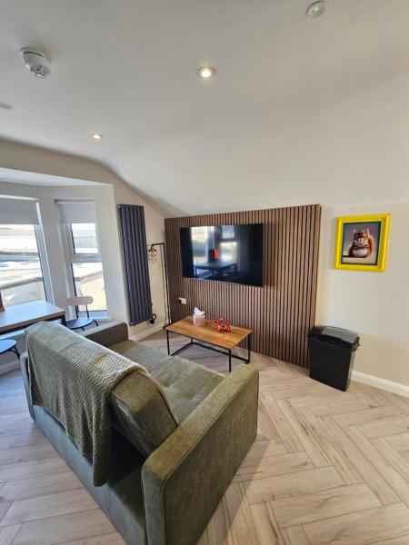 West Strand Snug - Castlerock