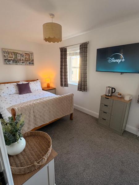 Private Room And Bathroom In Ballycastle - Ballycastle