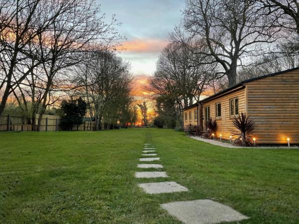 Kendall Lodge - Ely