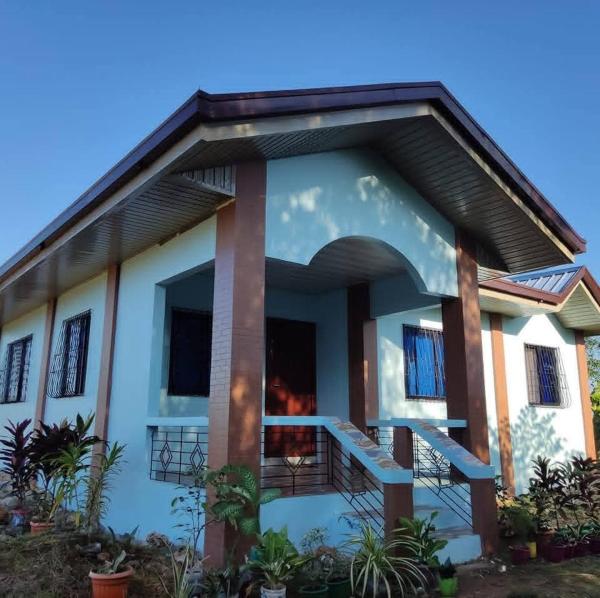 Halina's 100 Island Transient - Alaminos