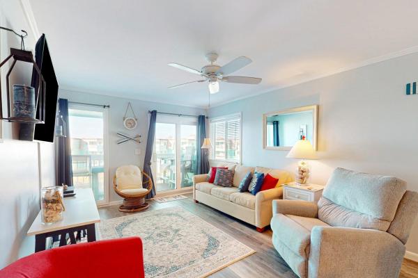 Condo With On-site Beach Access, Pools, Grill/picnic Areas, & Private Balcony - Atlantic Beach, NC