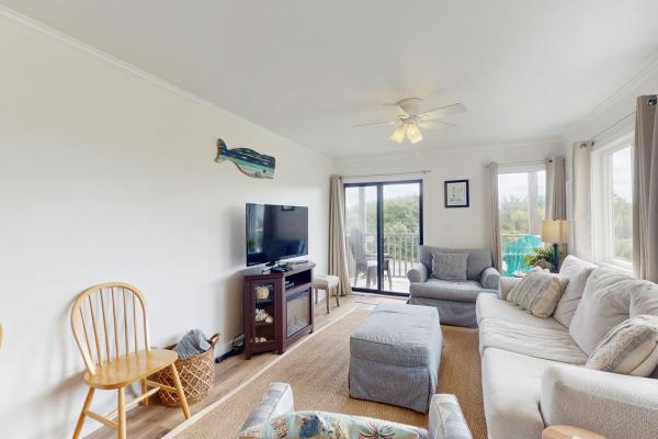 Remodeled Condo With Pool, Wifi, W/d & Ac - Next To State Park - Beaufort, NC
