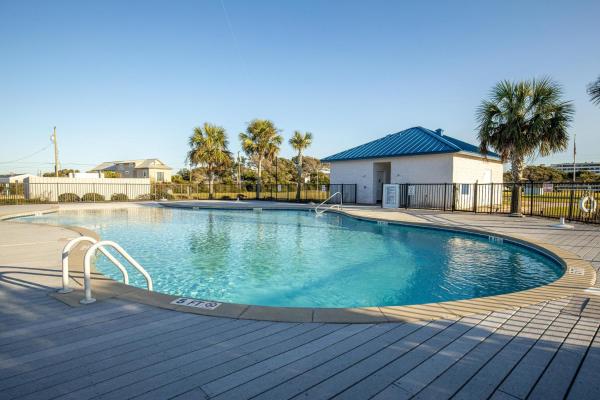 Waterfront Condo With Shared Pool, Gym & Game Room, Close To Everything - Emerald Isle, NC