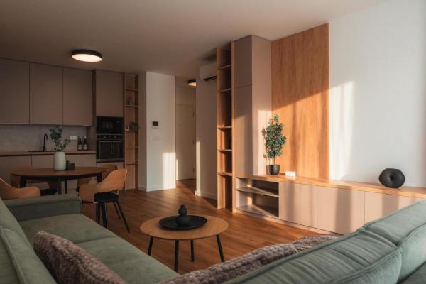 Klimatizovaný Apartmán V Parku So Záhradou A Garážovým Parkovaním - Smolenice