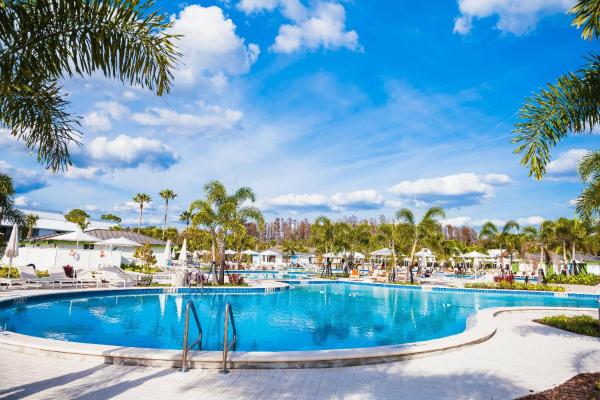 Golf Grandeur ~ Ground Floor Corner Unit - Hillsborough River State Park Campground, Thonotosassa