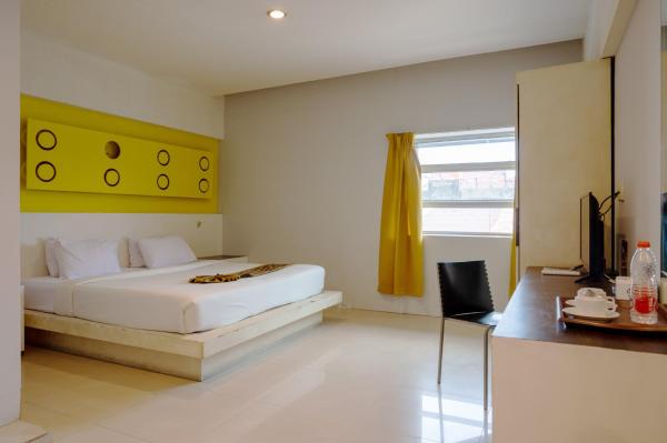 Tripletree Majestiq Hotel - West Sumatra