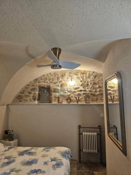 Suite Voûtée Minérale - Fraicheur Naturelle - Au Cœur De Vallon Pont D'arc - Ruoms