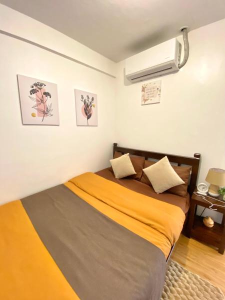 Room With Queen Bed For Couple 7 Mins Away To Canigaran Beach 10mins Away To Airport 5mins Away From Princesa Garden Resort - Puerto Princesa