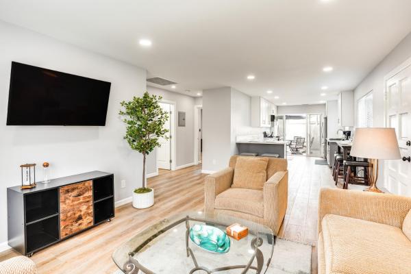 Rental W/ Pool Access ~ 8 Mi To Disneyland - Cypress, CA