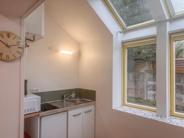 Studio Neuf Centre - Chambre Séparée - Parking - Bressuire