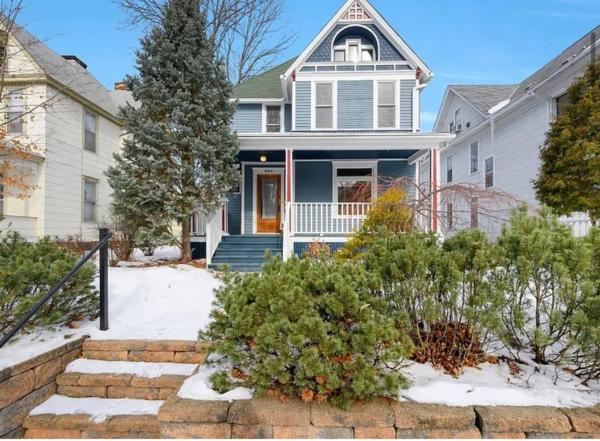 Charming & Cozy Room In Uptown - Minneapolis, MN