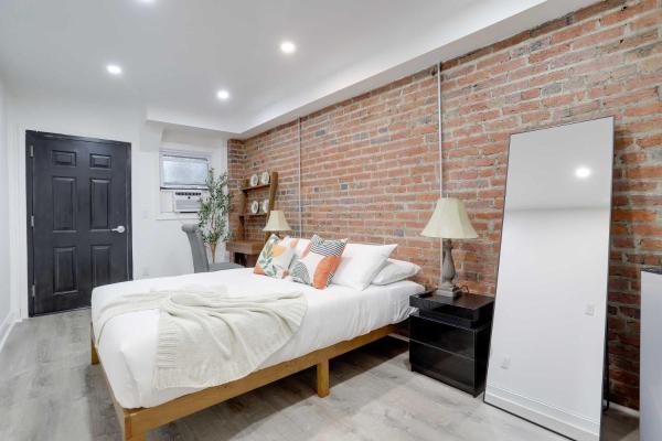 Sojourn Studio Cosmopolitan Pad 5 Min From Metro - Falls Church, VA