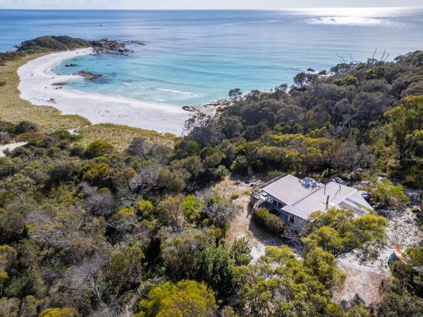 The Shack - Beachside At Binalong - Binalong Bay