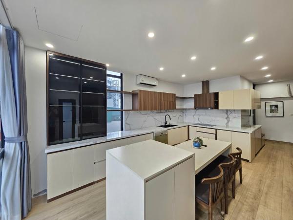 Lakenest Realty 2 Tây Hồ, Hà Nội - Yên Phụ