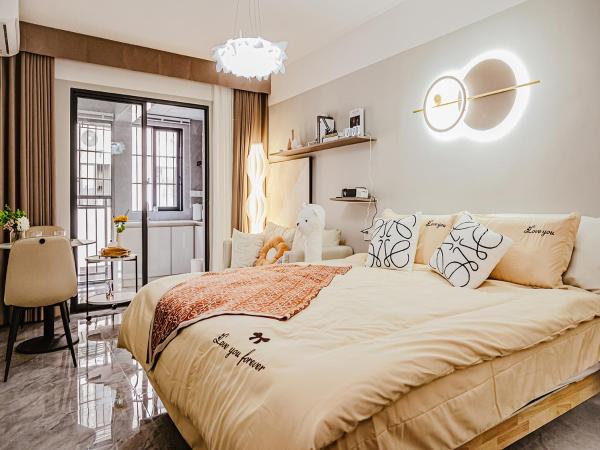 Locals-258 - Nanning