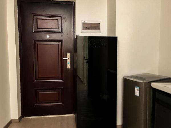 Locals-962 - Fangchenggang